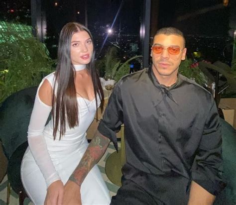 Alina Enero Esta Es La Bella Novia Del Cantante Manuel Medrano Infobae