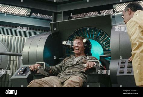 Arnold Schwarzenegger In Total Recall 1990 Directed By Paul