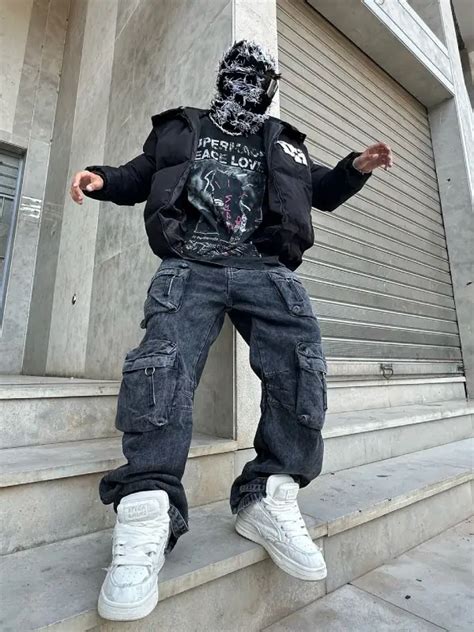 با شلوار بگ چی بپوشیم؟ ۱۳ ایده استایل با شلوار بگ برای استایل کردن