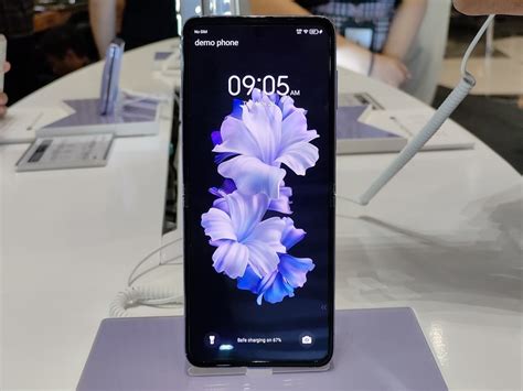 Ponsel Lipat Tecno Phantom V Flip G Resmi Rilis Di Indonesia Harganya Murah Banget