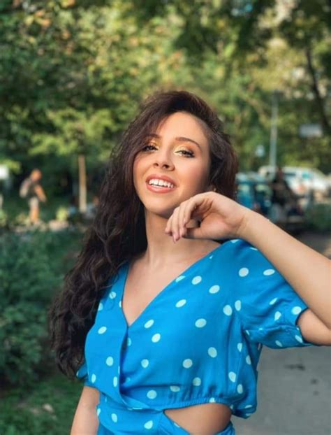 Pin Di Alesia Popescu Su Bibi