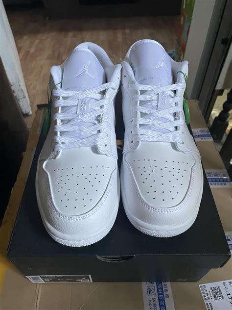 J1 Low Triple White Dt Batch Got This For P2816 Int Sf Included
