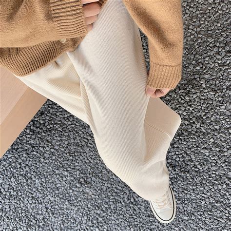 큐티팝 융기모 데일리 겨울 벨벳 융기모 밴딩 와이드 팬츠 2color 밍크 안감 벨보아 코듀로이 보아털 일자핏 바지