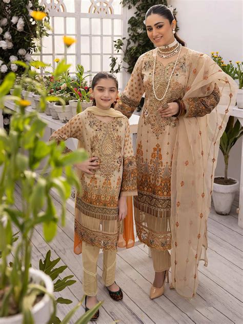 Allys Shamray Mother Daughter Tan Suit Al 547 Momina Designer