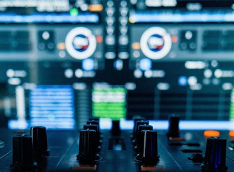 The Ultimate Guide To Building A Perfect DJ Setlist Mixcity Mixcity