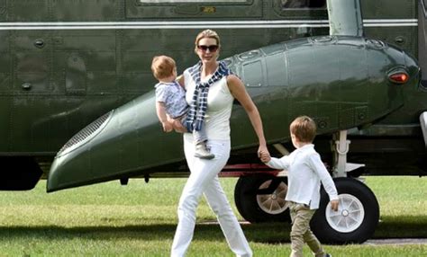 37岁的伊万卡，图2单手抱娃超赞，最后一张泳装照身材太完美伊万卡超赞太完美新浪新闻