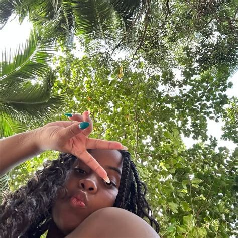 Nelcy Nelcy Joubert On Threads