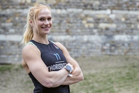 Qanda With Crossfits Annie Thorisdottir Lessons In Badassery
