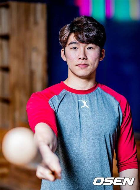 몰랐는데 혜성선수 이 포즈 디폴트구나 인스티즈instiz 야구 카테고리