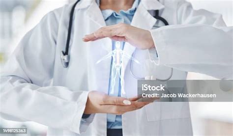 홀로그램 디지털 해부학 골격 및 Ai를 갖춘 미래 의료 전문가 병원 혁신 및 연구를 위한 3d 분석 및 가상 홀로그램 본체 20 24세에 대한 스톡 사진 및 기타 이미지