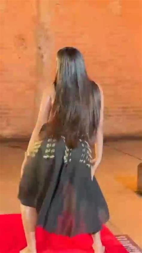 Pin By Layla On Fashion Curvy Woman Curvy Women Fashion Curvy Girl