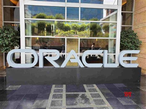 oracle brings generative ai capabilities to healthcare unveils new