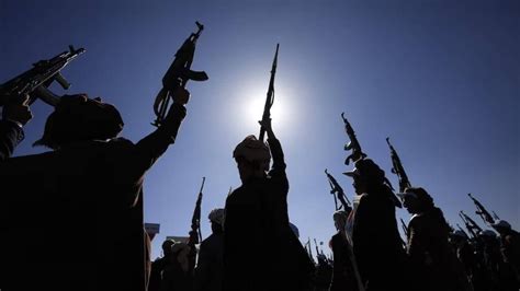 胡塞武装称袭击红海和阿拉伯海船只，含一艘美驱逐舰凤凰网