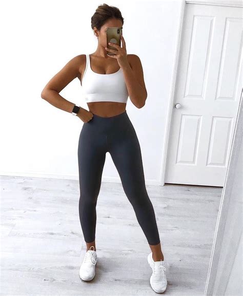 Pin By Andrea Delgado Felipa On Workout Outfit Cute Gym Outfits Gym