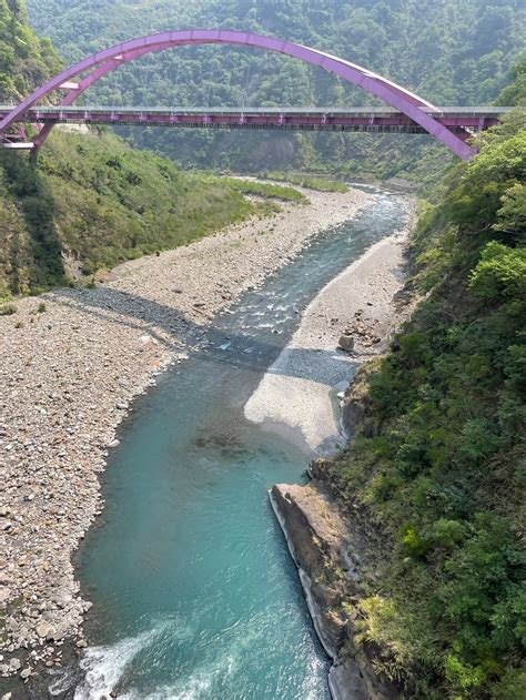 巴陵大橋：通往水蜜桃原鄉的壯麗景緻