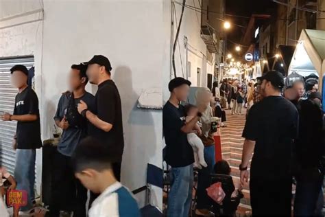 Netizen Jijik Lihat Orang Awam Beramah Mesra Bersama Hot Daddy