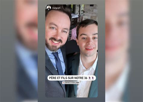 Benjamin Gratton Et Son Père Séclatent En Cart De Golf Pour Une