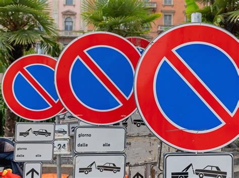 Divieto Di Sosta Cosè E Come Funziona Ildiritto Quotidiano Giuridico