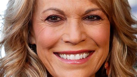 Heres Why Vanna White Isnt On Wheel Of Fortune This Week