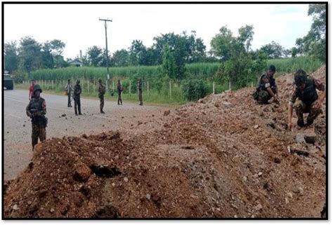 ပြင်ဦးလွင် နောင်ချို ကျောက်မဲ လားရှိုး ပြည်ထောင်စုလမ်းမကြီးပေါ်၌ Tnla