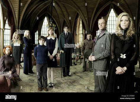 Dark Shadows Cast