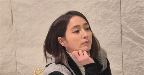 이병헌♥ 이민정 연휴 앞두고 목 빠지겠네…퇴근 기다리는 중