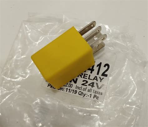 Omron Relay Yn24s00012p1 Yn24s00010p1 At ₹ 480 In New Delhi Id