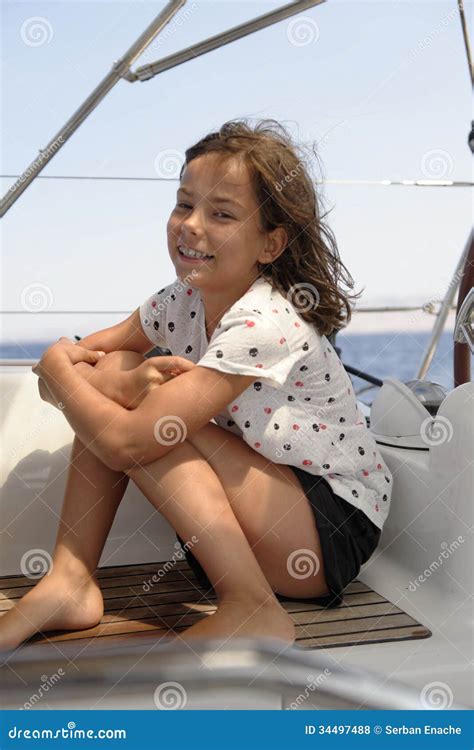 Boating Girl Images At Taylah Scobie Blog