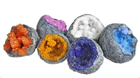 What Are The Crystals In Geodes