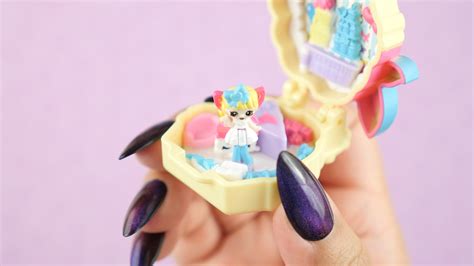 Showcase Shopkins Lil Secrets Mini Lockets With Mini Shoppies Kerchie