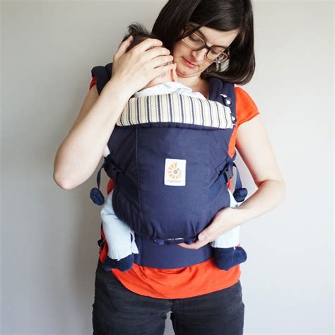 Babywearing A Mochila Ergon Mica Na Cadeira Da Papa