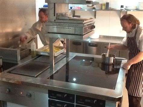 Peninsula Induction Suites Induction Cooking Suites Induction Stoves And Induction Hobs