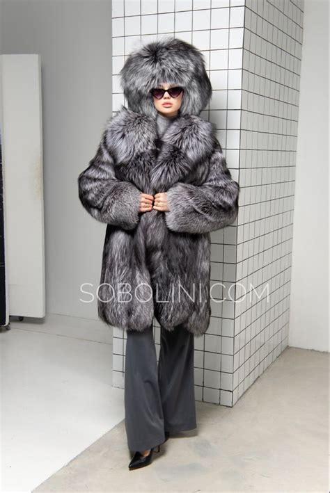 𝑒𝑥𝑐𝑙𝑢𝑠𝑖𝑣𝑒 𝑓𝑢𝑟 𝑠𝑎𝑙𝑜𝑛 𝑏𝑟𝑎𝑛𝑑 𝑇𝑀 𝑆𝑂𝐵𝑂𝐿𝐼𝑁𝐼 Fox Fur Coat Fur Fashion Fox Fur