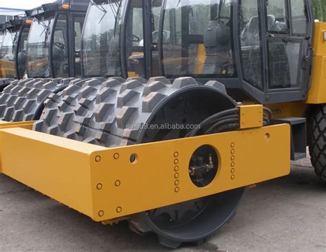 Roller Vibratory Sheeps Foot Compactor Efficient Road Roller