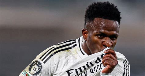 레알팬도 실드 불가 비니시우스 상대 골키퍼 넥슬라이스 시전→다이렉트 퇴장