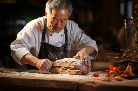 制作精致面包的厨师高清图片下载 正版图片600427440 摄图网