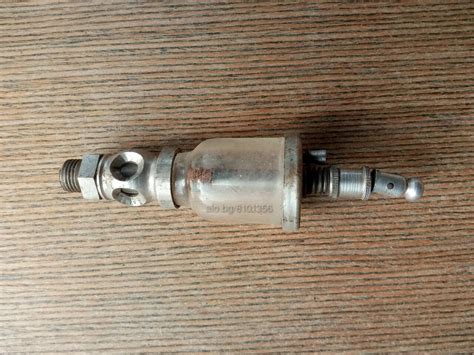 Продавам част Резервни части консумативи за машини Хасково