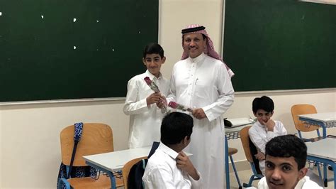 استقبال طلاب متوسطة مدارس الإخاء الأهلية 1 Youtube