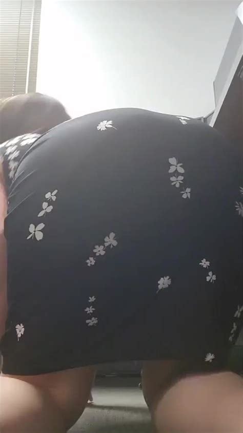 Wanna Fool Around Under My Desk F Scrolller