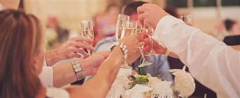 Who Should You Invite To Your Wedding PS Love