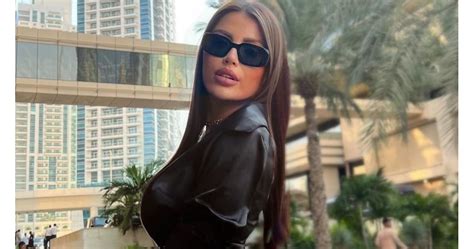 Еха Драгана със седалище като Кардашиян