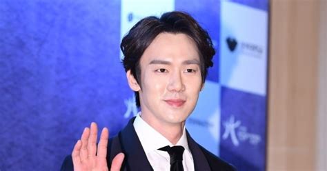 유연석 여심 훔치는 훈훈한 미소 한국뮤지컬어워즈