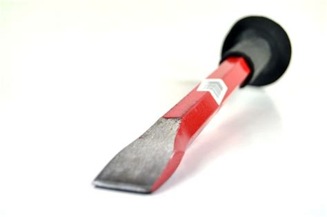 Chisel Heavy Steel 20mm X 300mm With Rubber Grip Abassa And Sons