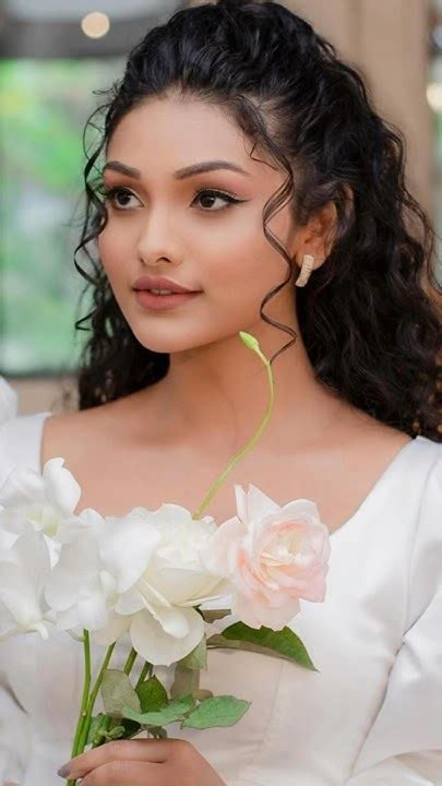 එයානම් බෝනික්කියක් වගේ විදූ Suhandi Woshadi Newtrend 2024 Actress Shorts Youtube