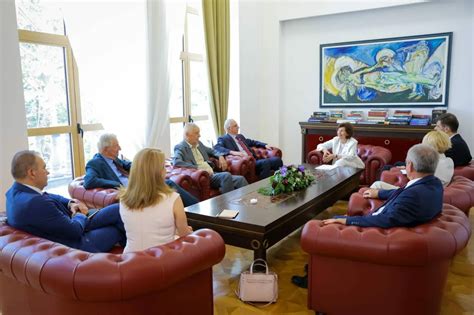 Претседателката Гордана Сиљановска Давкова прими претставници на Советот на амбасадори