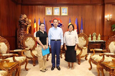 Msjtv News រដ្ឋមន្ត្រីក្រសួងព័ត៌មាន ជួបជាមួយកូនស្រី និងចៅស្រីរបស់សមមិត្ត កែវ ចិន្តា