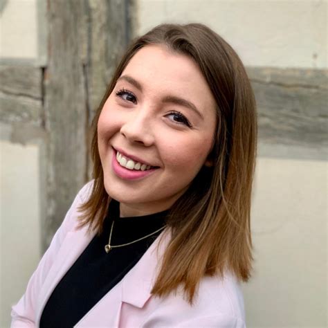 Isabell Becker Hr Administrator Amazon Xing