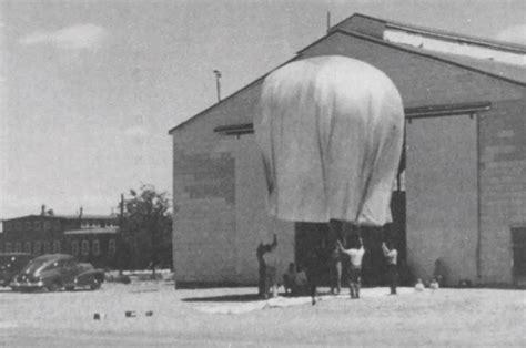 Roswell UFO crash: What is the truth behind the "flying saucer ...