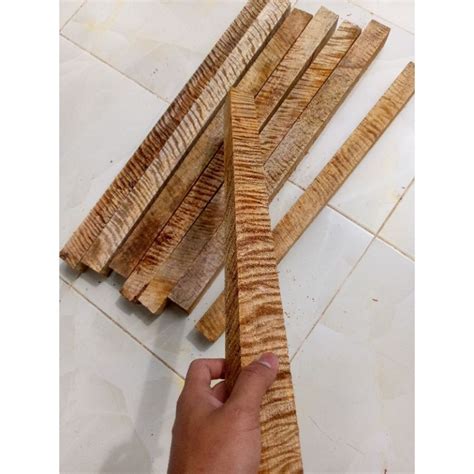 Curly Or Curly Mango Wood Measuring 4x4x45cm Shopee Malaysia