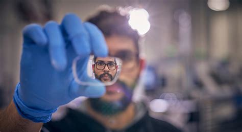 Discover The Advantages Of Polycarbonate Lenses For Your Eyewear